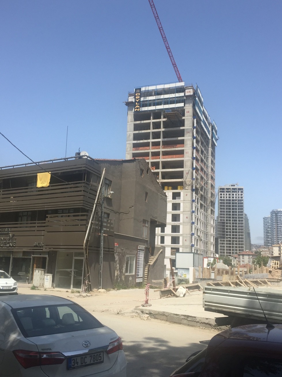 Muhteşem Yeni Yıl Konutları | Ceylan İnşaat Fikirtepe Project | T/O ...